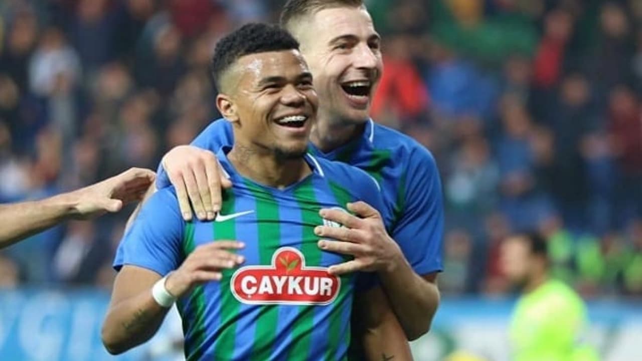 Em isolamento, Yan Sasse diz: 'Os turcos estão sentindo falta do futebol'