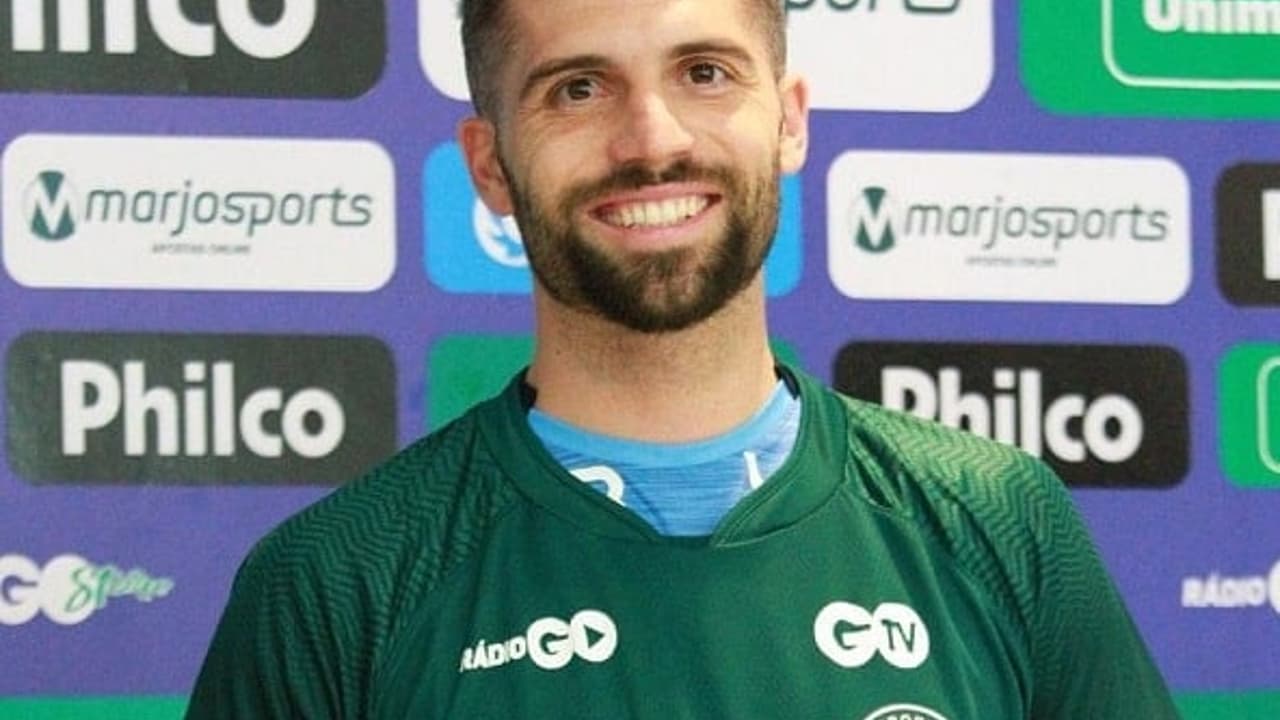 Após mais de dez anos na Europa, Daniel Bessa chega ao Goiás para ...