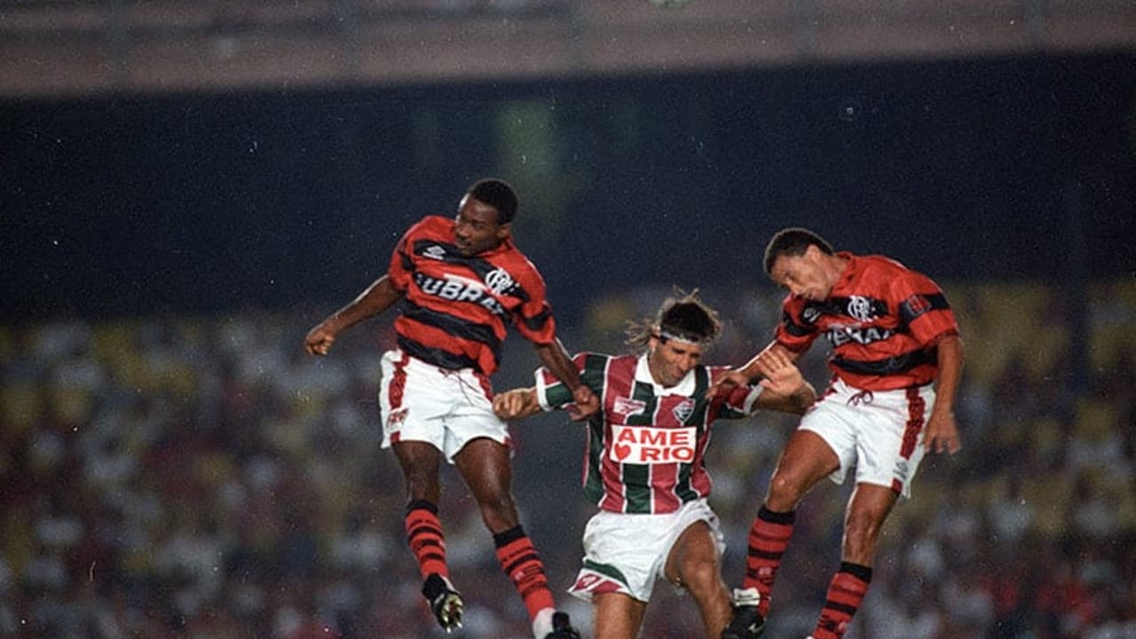 Fluminense relembra 25 anos de icônica camisa 'Ame o Rio' - Lance!