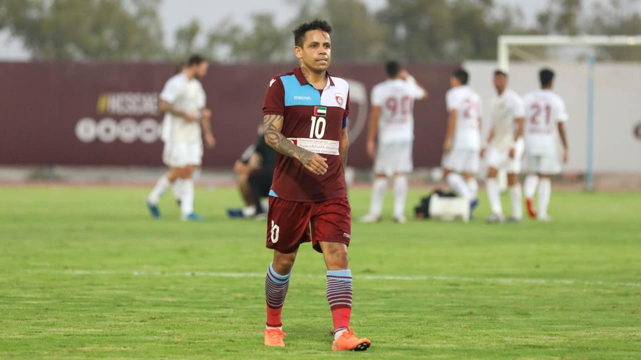 Após rescindir nos Emirados Árabes, Elton Arábia foca em definir futuro ...