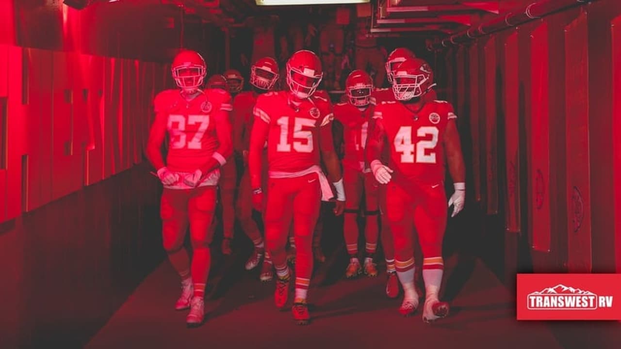 Denver faz jogo duro, mas estrelas e kicker dos Chiefs aparecem para ...