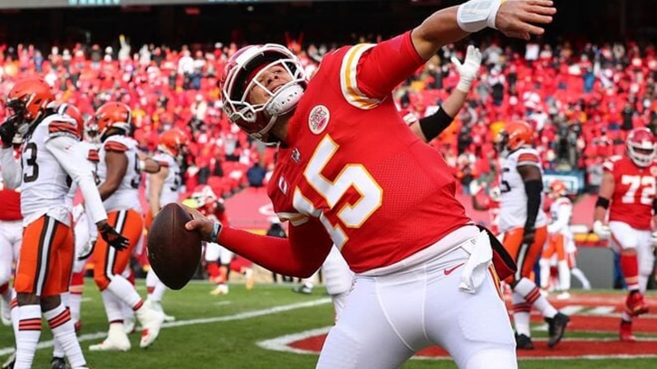 NFL fecha acordo por direitos de transmissão por R$ 611 bilhões - Lance!