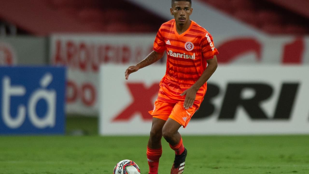 Lucas Vital comemora oportunidades no time profissional: 'Sempre sonhei ...