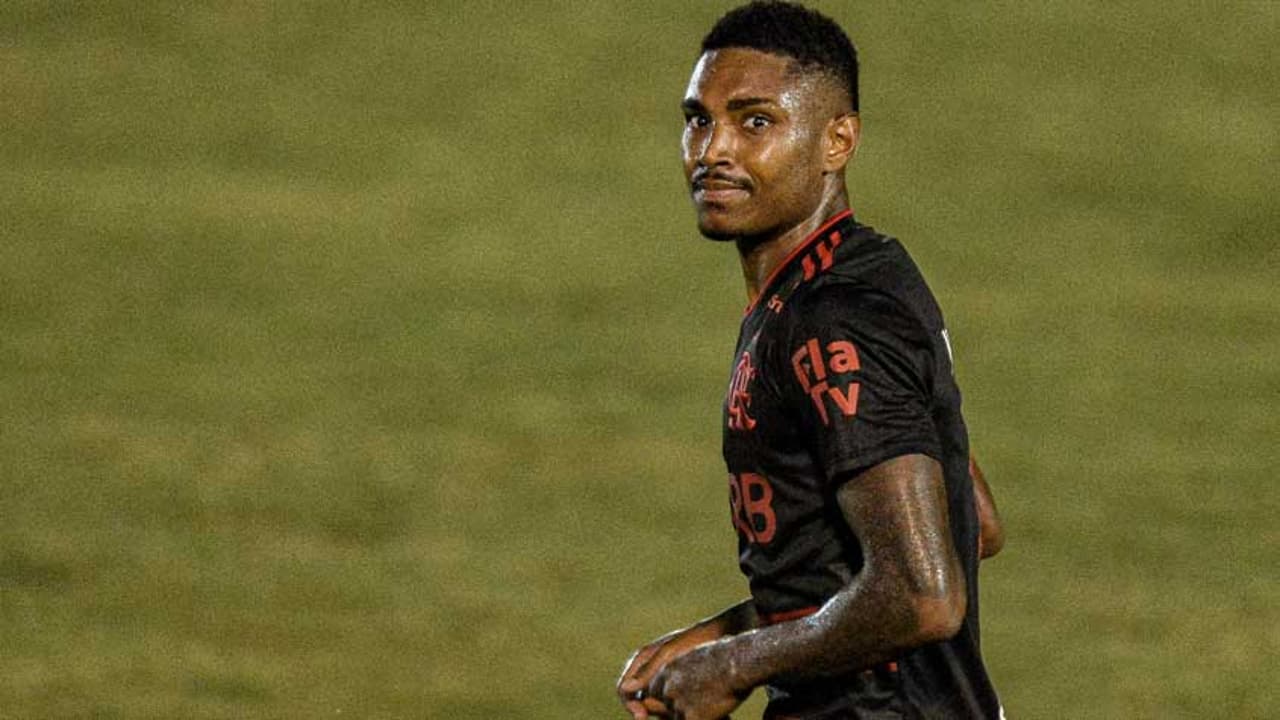 Vitinho comemora segundo gol na temporada, lamenta empate e analisa ...