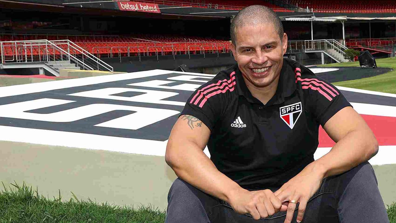 Alex fala sobre expectativa para estreia no sub-20: 'Alegria total ...