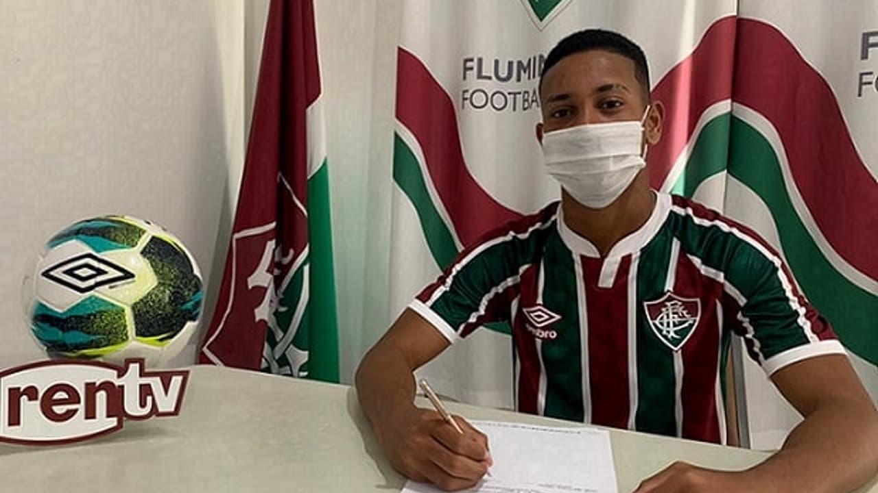 Cauã Silva assina contrato com o Fluminense e tem multa superior a R ...