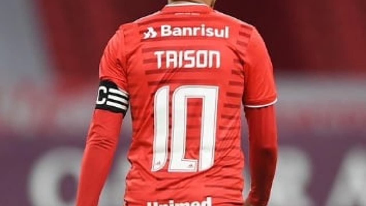 No Maracanã Taison comemora primeiro gol no retorno ao Internacional ...