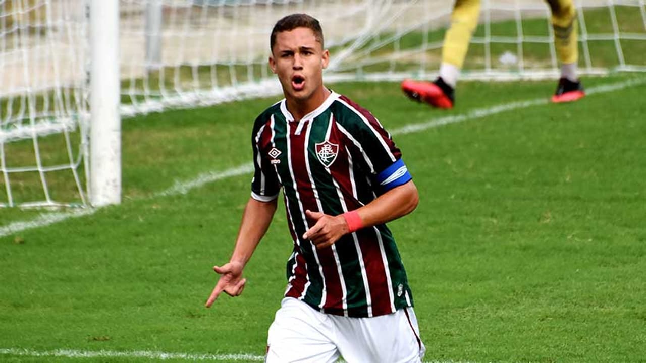 Arthur, do Fluminense, é convocado para a Seleção Brasileira Sub-17 ...
