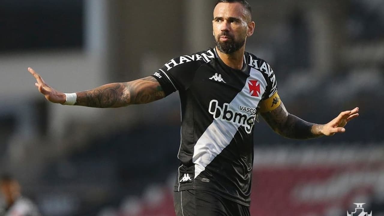 Castan causa polêmica ao postar passagem bíblica sobre fertilidade em ...