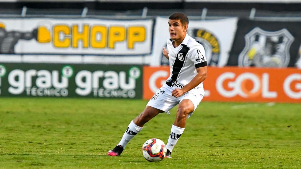 Felipe Albuquerque comemora primeira vitória da Ponte Preta na Série B ...