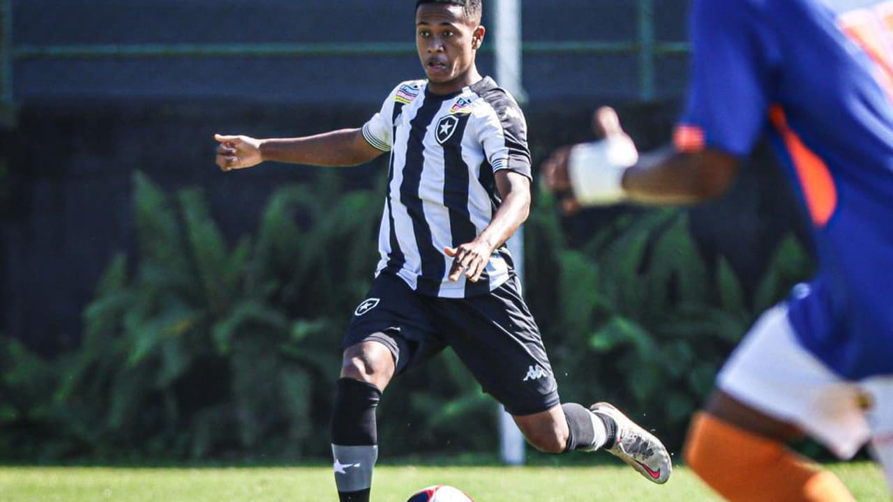 Ryan celebra gol pelo Botafogo contra São Paulo e traça expectativas ...