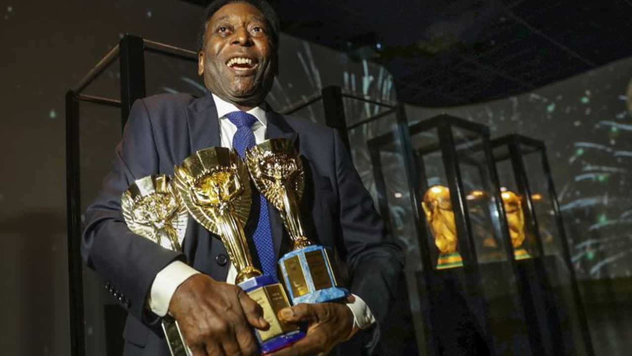 Como Pelé conquistou três Copas do Mundo e entrou para a história do ...