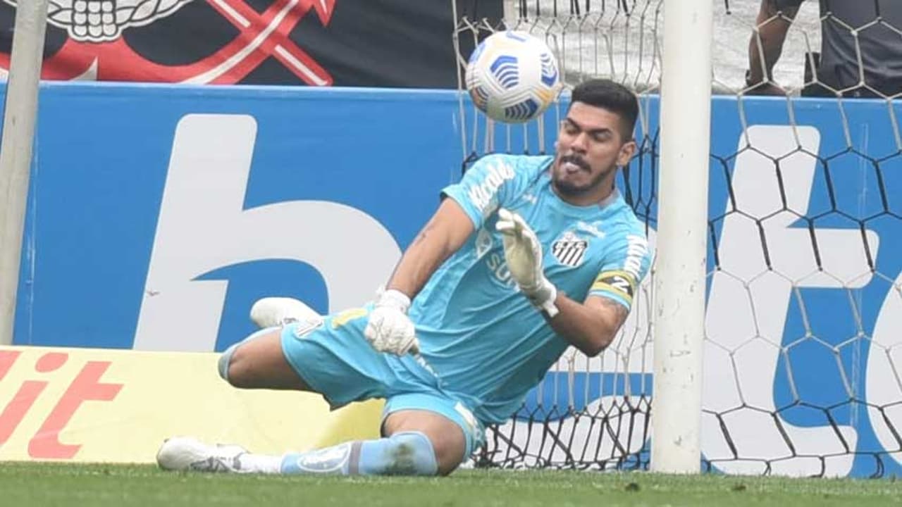 João Paulo comemora vitória do Santos e rasga elogios para Bustos - Lance! João Paulo comemora vitória do Santos e rasga elogios para Bustos - Lance!