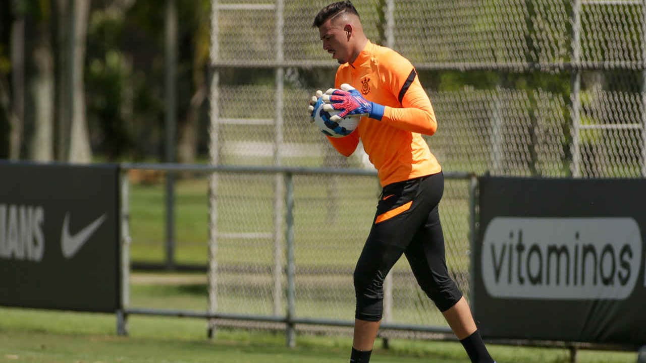 Corinthians e Internacional acertam acordo pelo goleiro Ivan