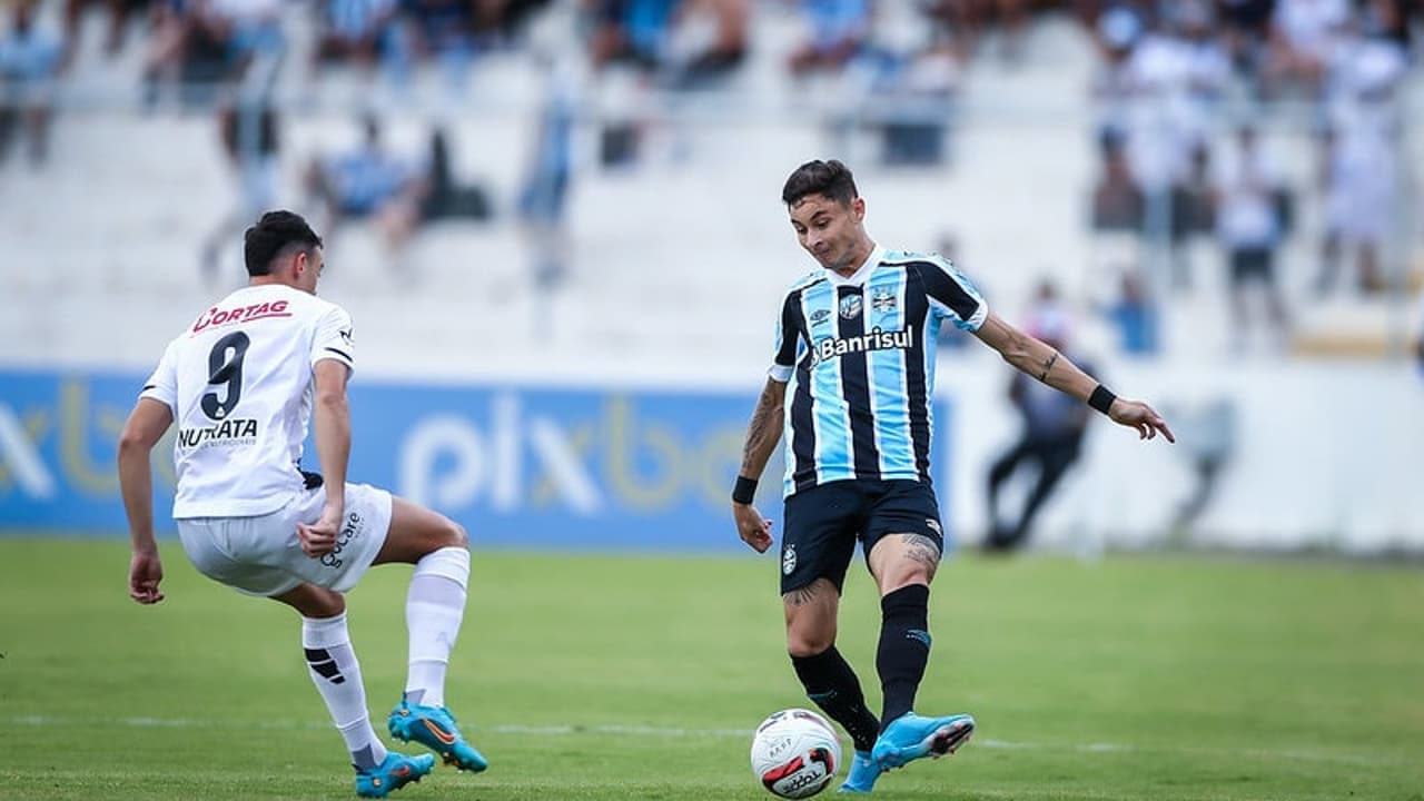 Na web, torcedores se irritam com estreia do Grêmio na Série B - Lance! Na web, torcedores se irritam com estreia do Grêmio na Série B - Lance!