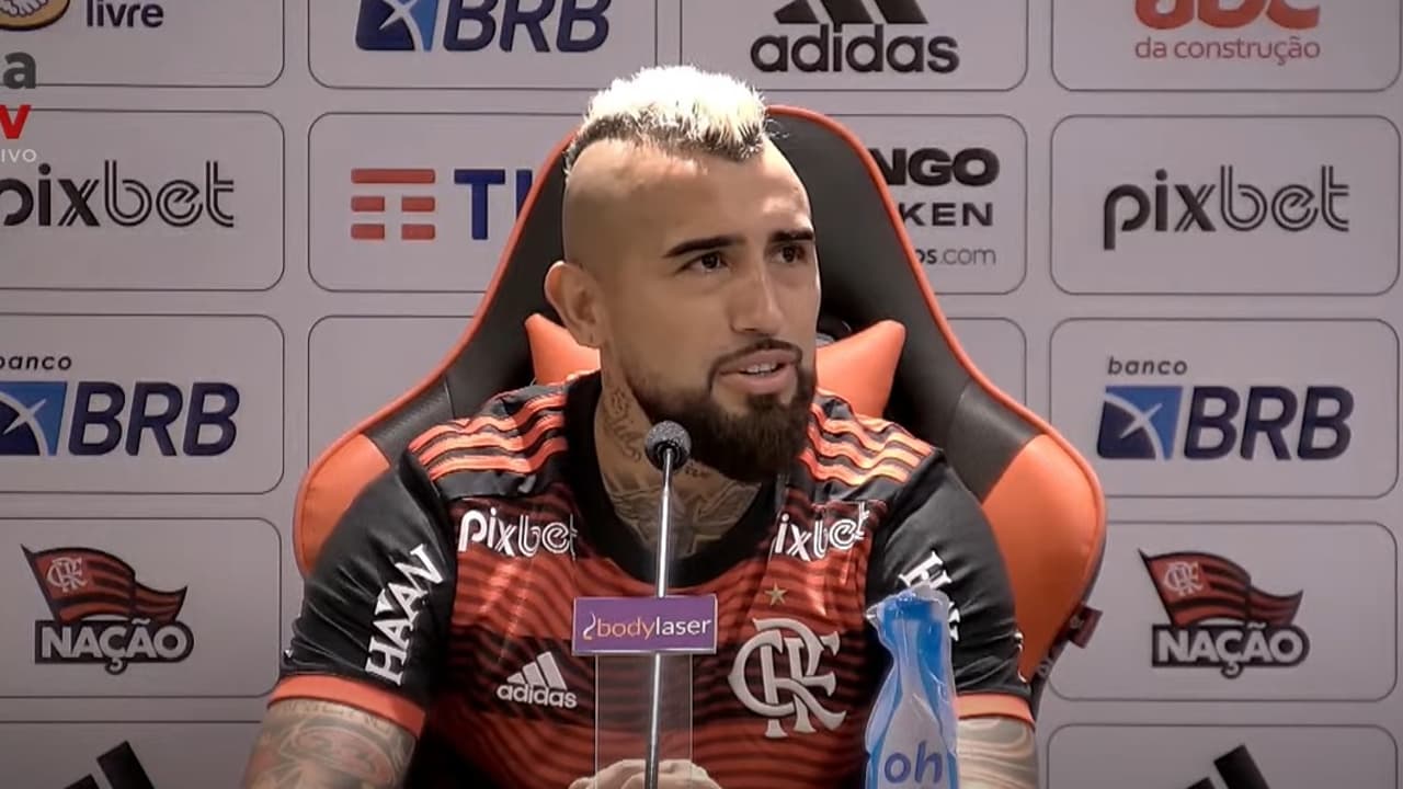Vidal é apresentado no Flamengo e diz que recepção da torcida foi 'uma ...