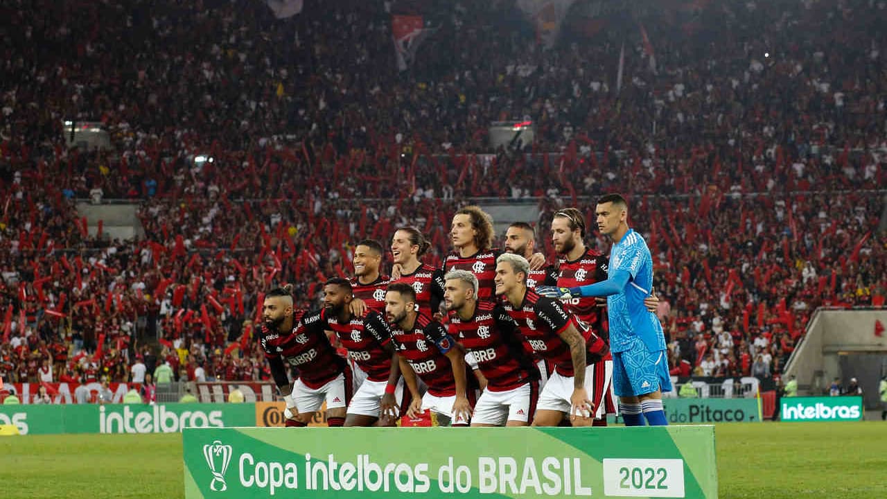 Felipe Rolim: 'Flamengo - o de Copas e o do Brasileirão' - Lance!
