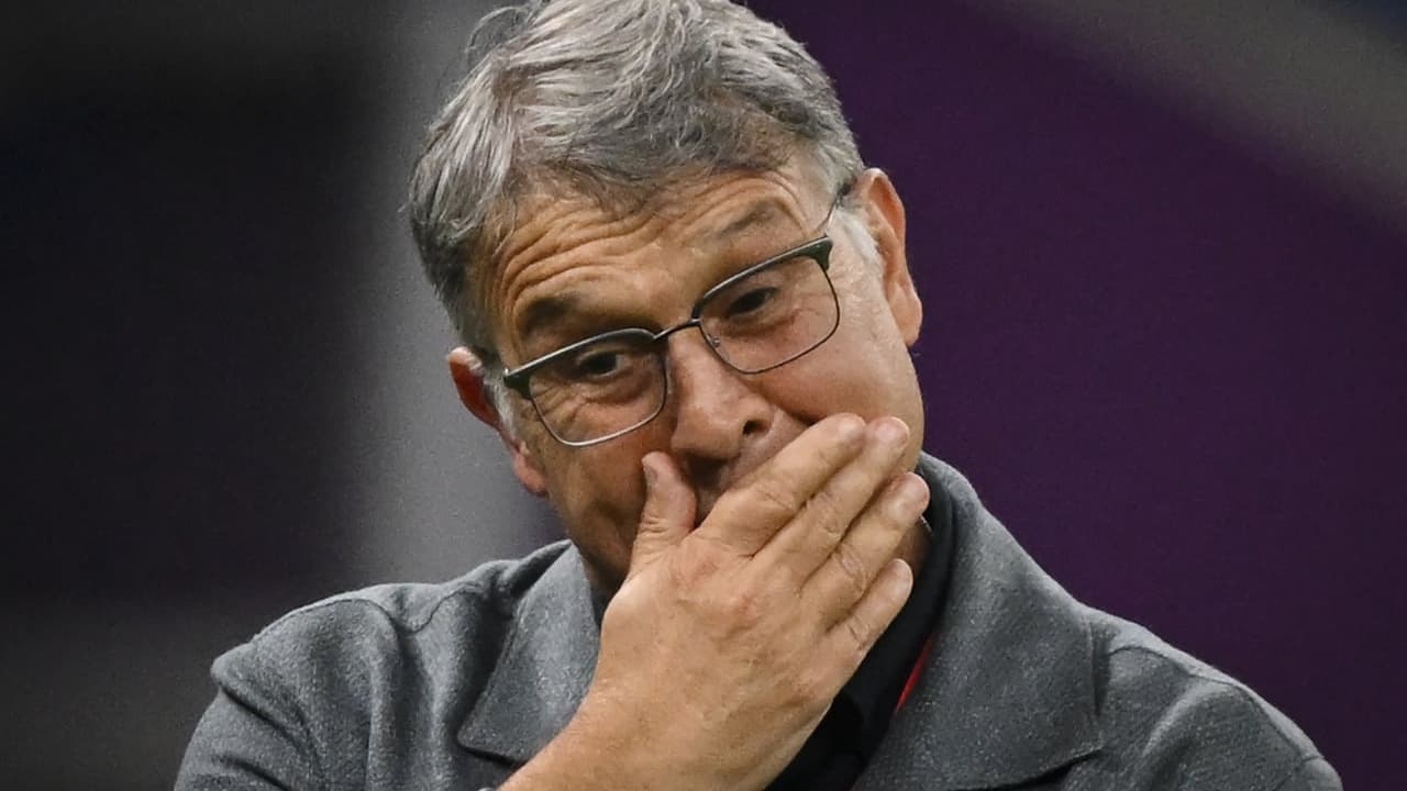 Após derrota do México na Copa, jornalista acusa técnico argentino de ...