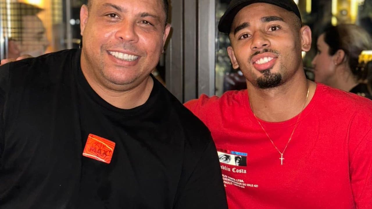 Jornalista critica Ronaldo Fenômeno por comer carne banhada a ouro em ...