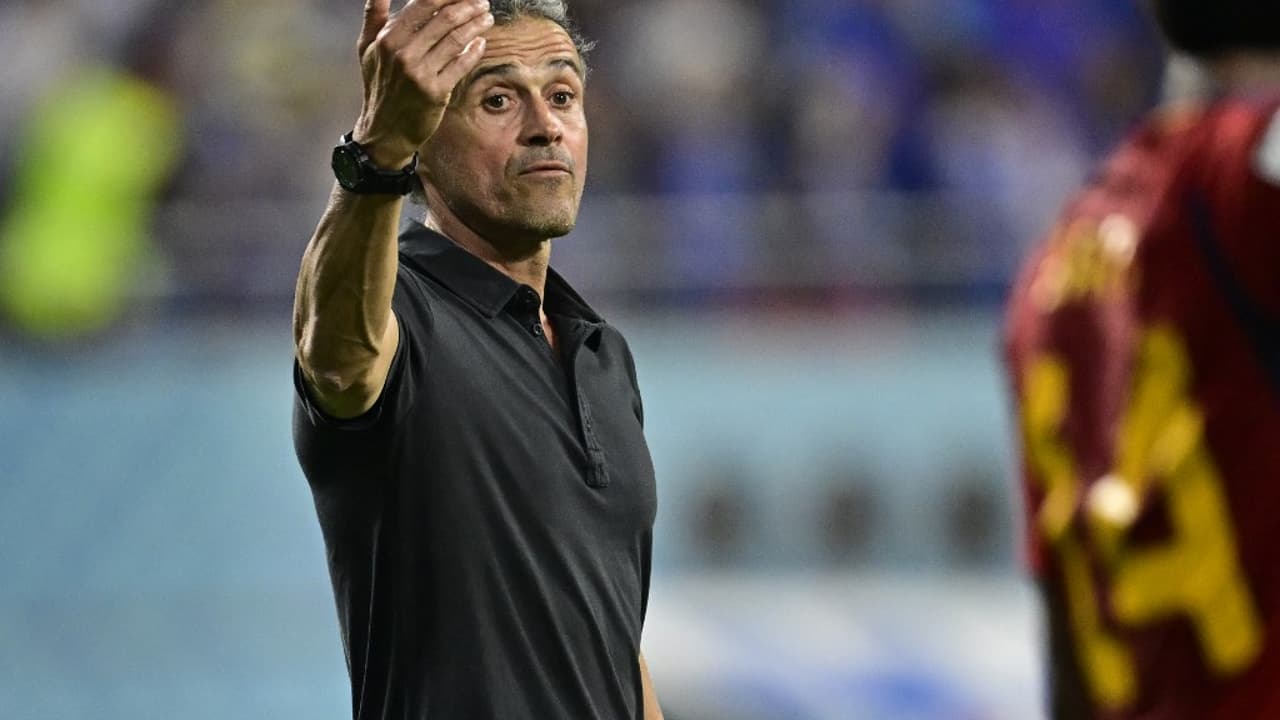 PSG define novo treinador para próxima temporada - Lance!