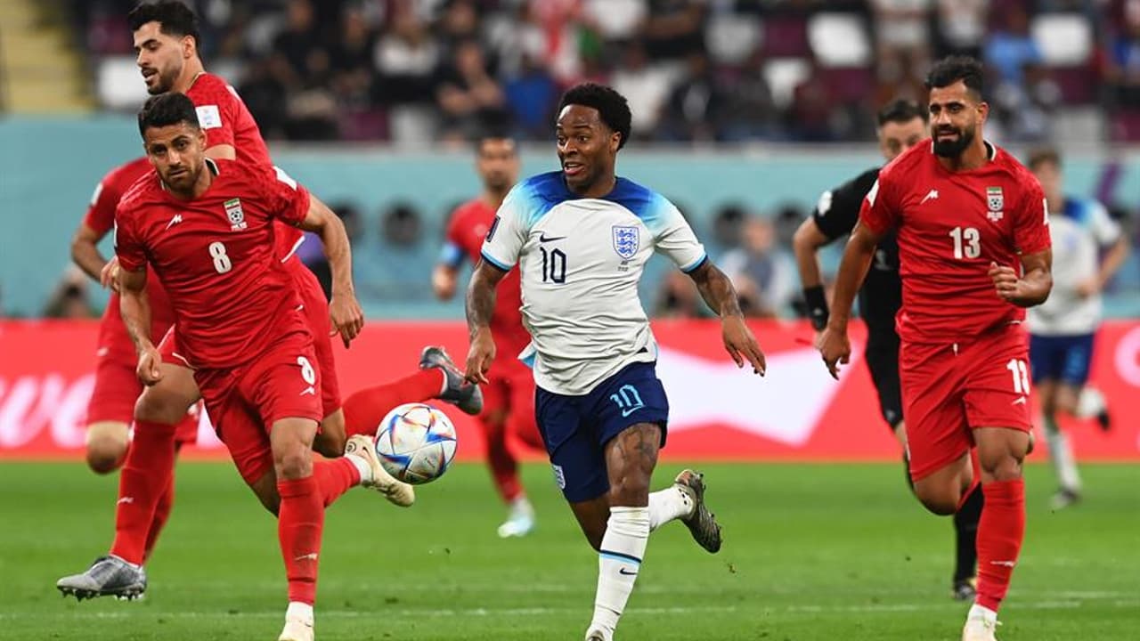 Inglaterra anuncia retorno de Sterling antes de jogo importante contra ...