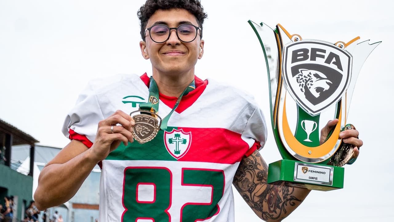 Lara Nesralla celebra o 2022 recheado de conquistas no futebol ...