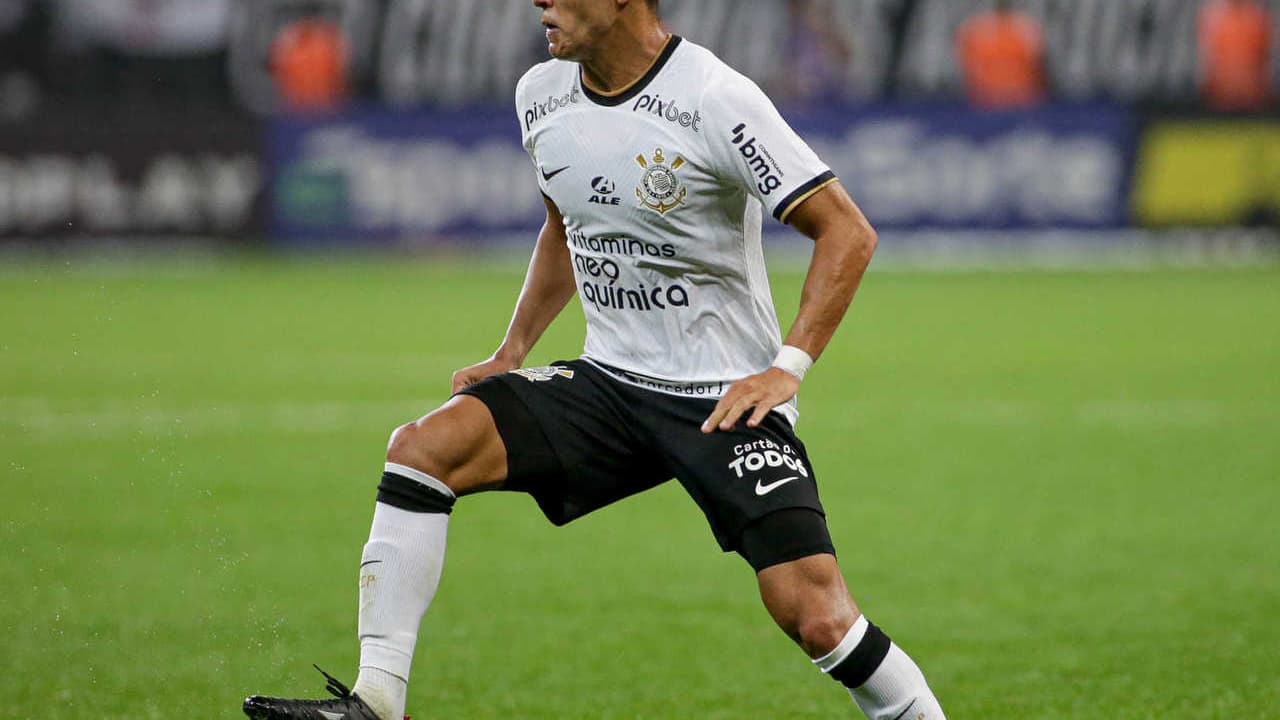 Após 'inferno' no último Dérbi, Roni revê rival em nova fase no Corinthians