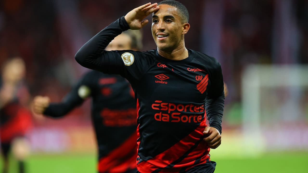 Christian chega aos 18 gols e encosta na artilharia entre os volantes ...