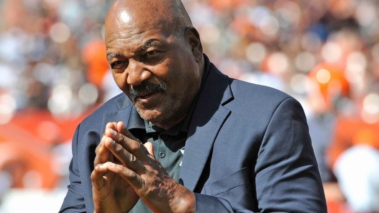 Comunidade da NFL presta homenagens a Jim Brown