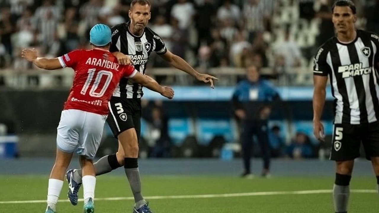 'Estou feliz, me aposentando no clube que amo', diz Joel Carli em seu ...