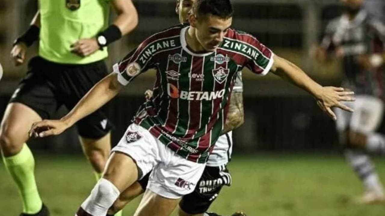 Prestes a fazer sua estreia como titular, Felipe Andrade tenta mostrar ...
