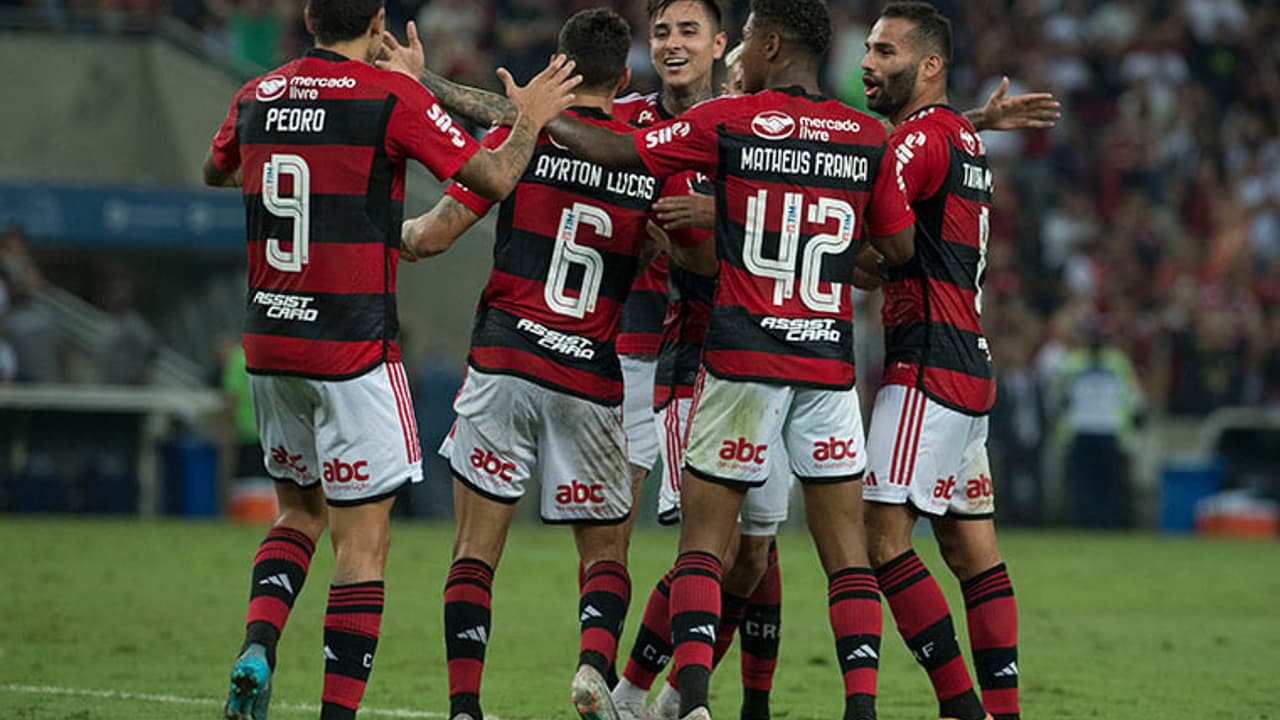 VÍDEO: veja os melhores momentos da goleada do Flamengo sobre o Vasco pelo Brasileirão - Lance!