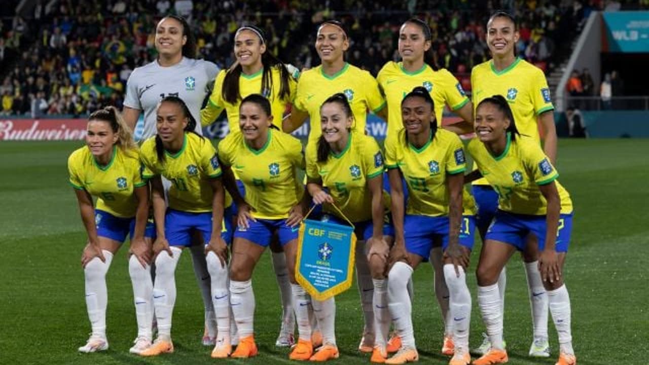 Jogadora da Seleção Brasileira ganha homenagem em cidade natal ...