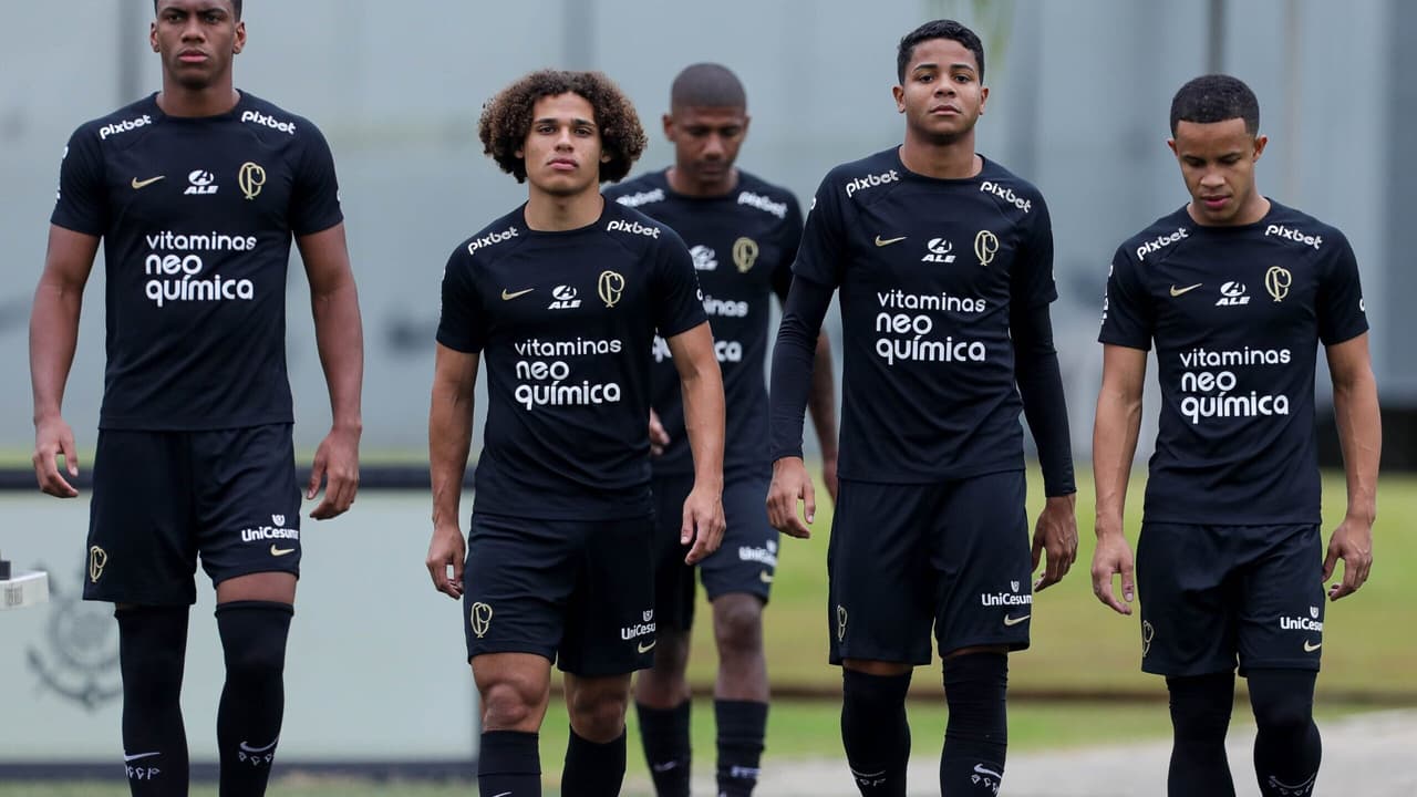 Corinthians terá time alternativo na Sul-Americana - Lance!