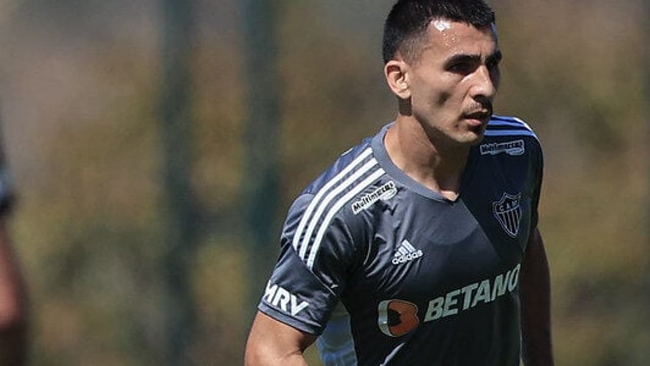 Santos tenta Junior Alonso e faz proposta pelo zagueiro - Lance!