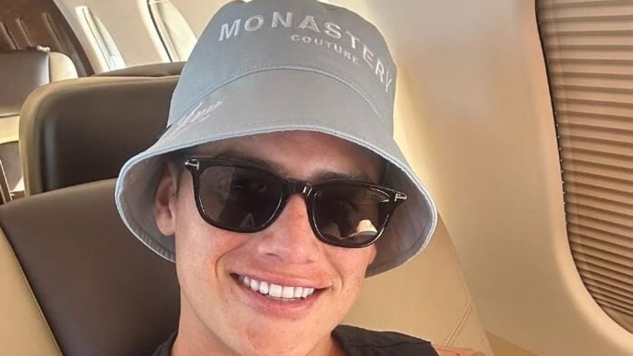 James Rodríguez posta foto em avião, e torcedores do São Paulo invadem ...