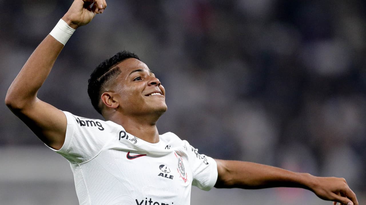 Corinthians anuncia renovação de contrato do atacante Wesley; veja ...