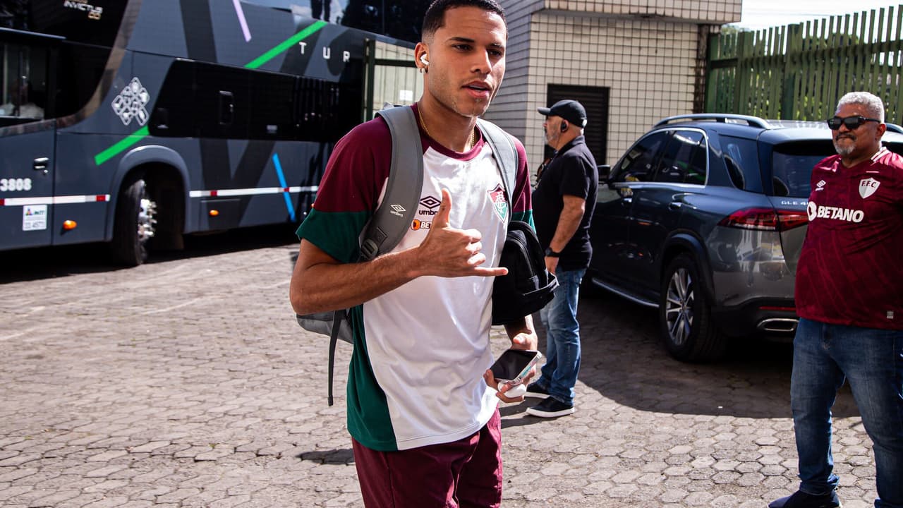 Alexsander descobre concovação para seleção pré-olímpica durante jogo ...