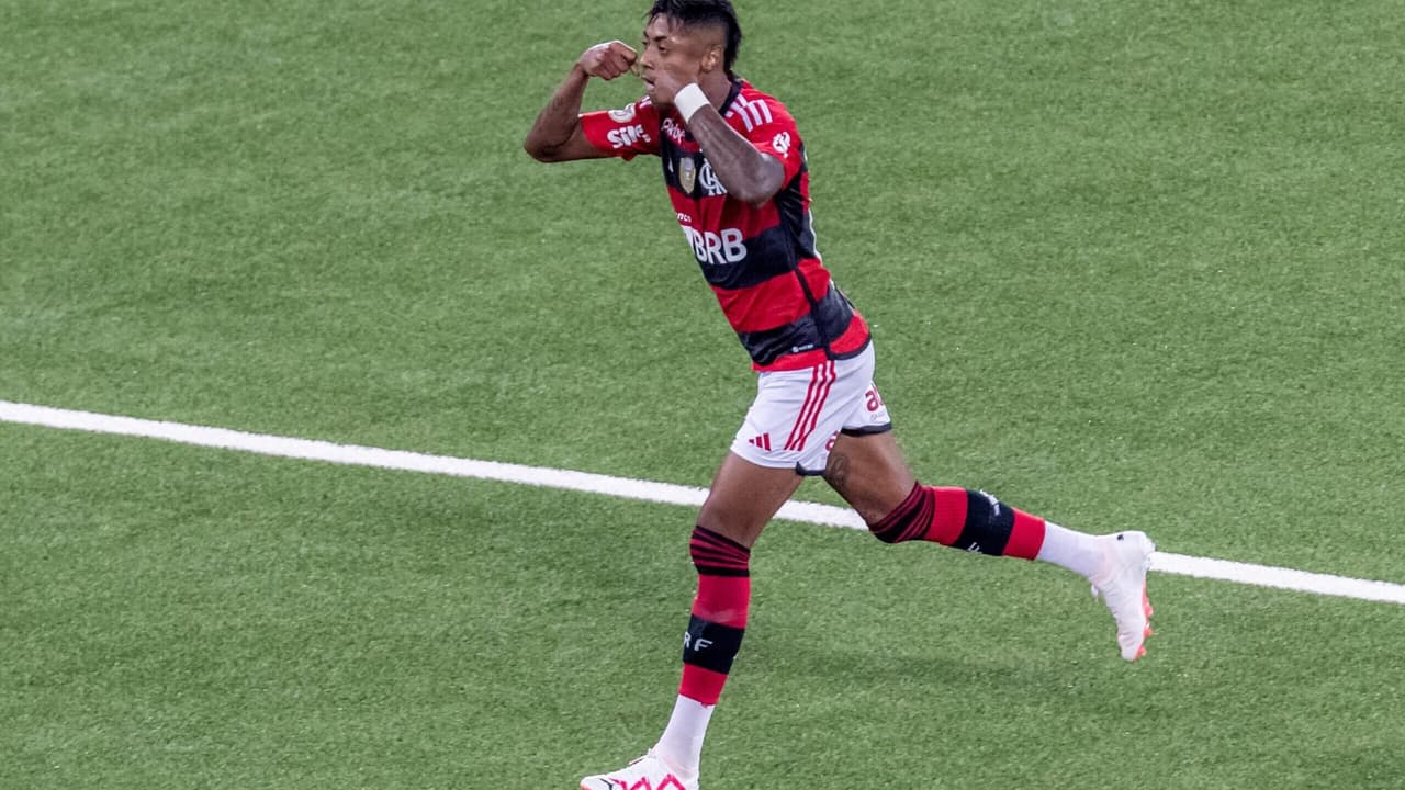 ATUAÇÕES: Bruno Henrique inferniza no clássico e recebe a maior nota do ...