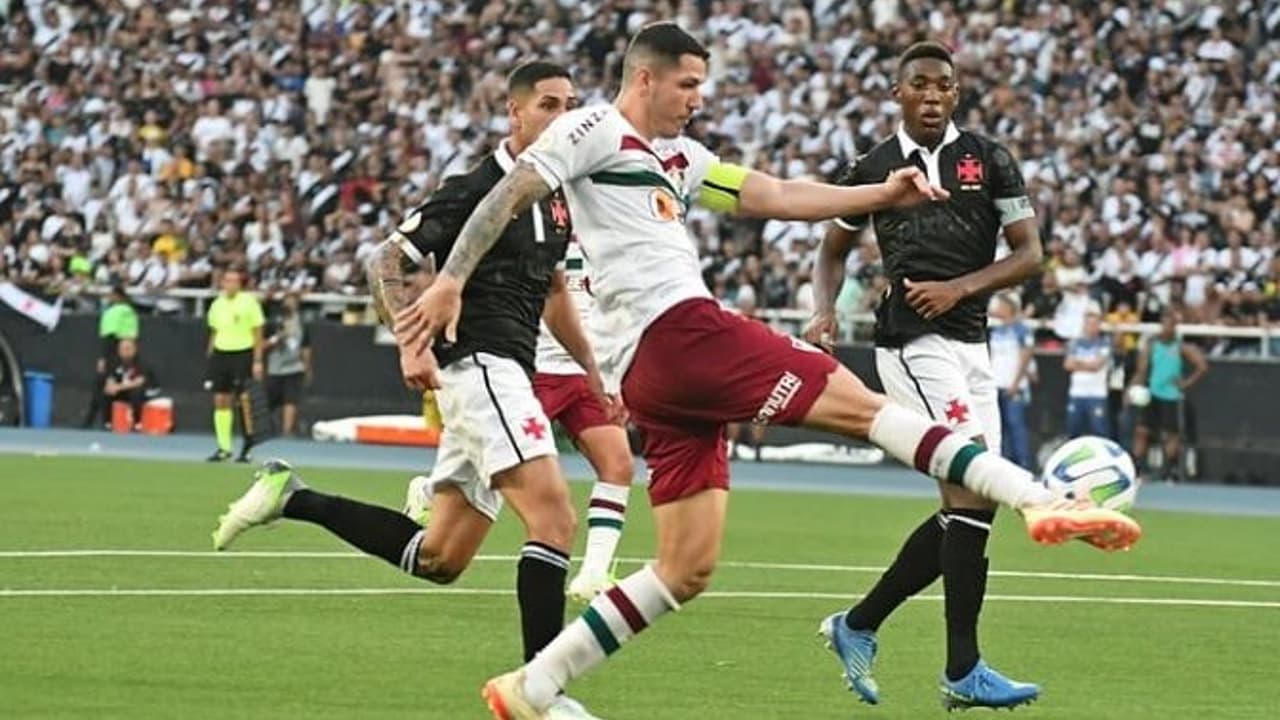 Fluminense volta a sofrer quatro gols em uma só partida após longo ...