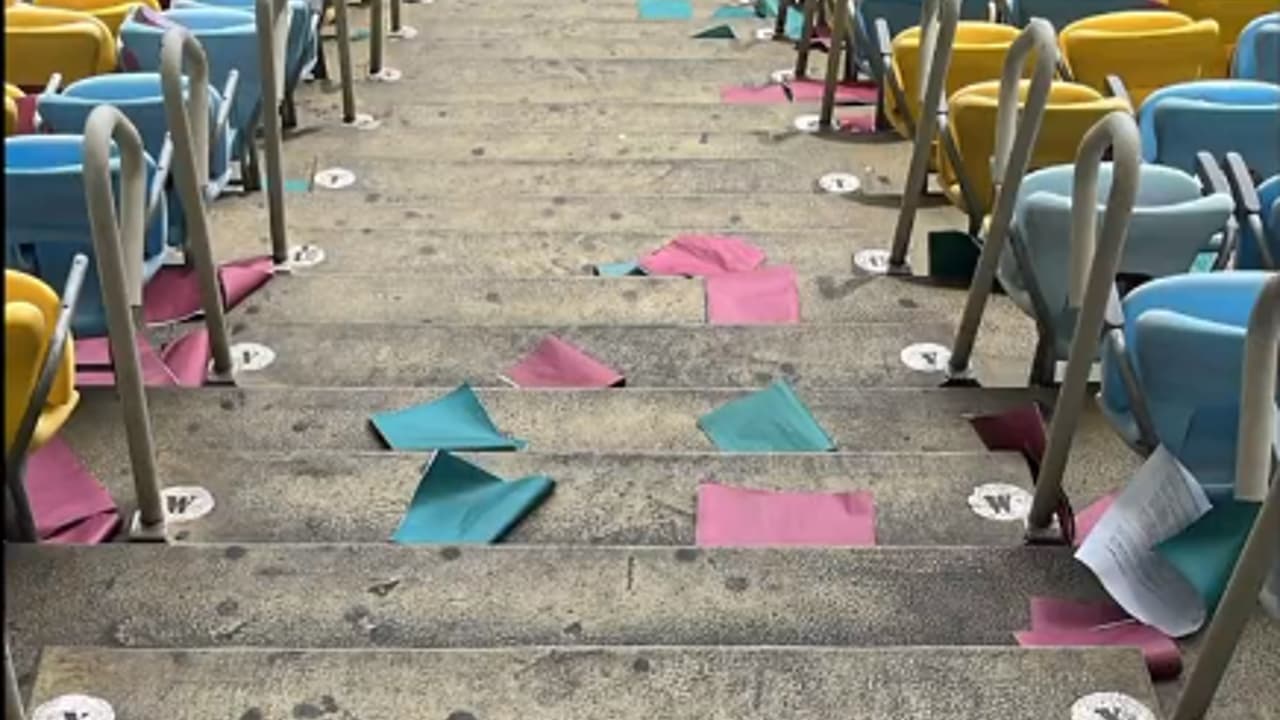 Mosaico da torcida do Fluminense é danificado e compromete festa na ...