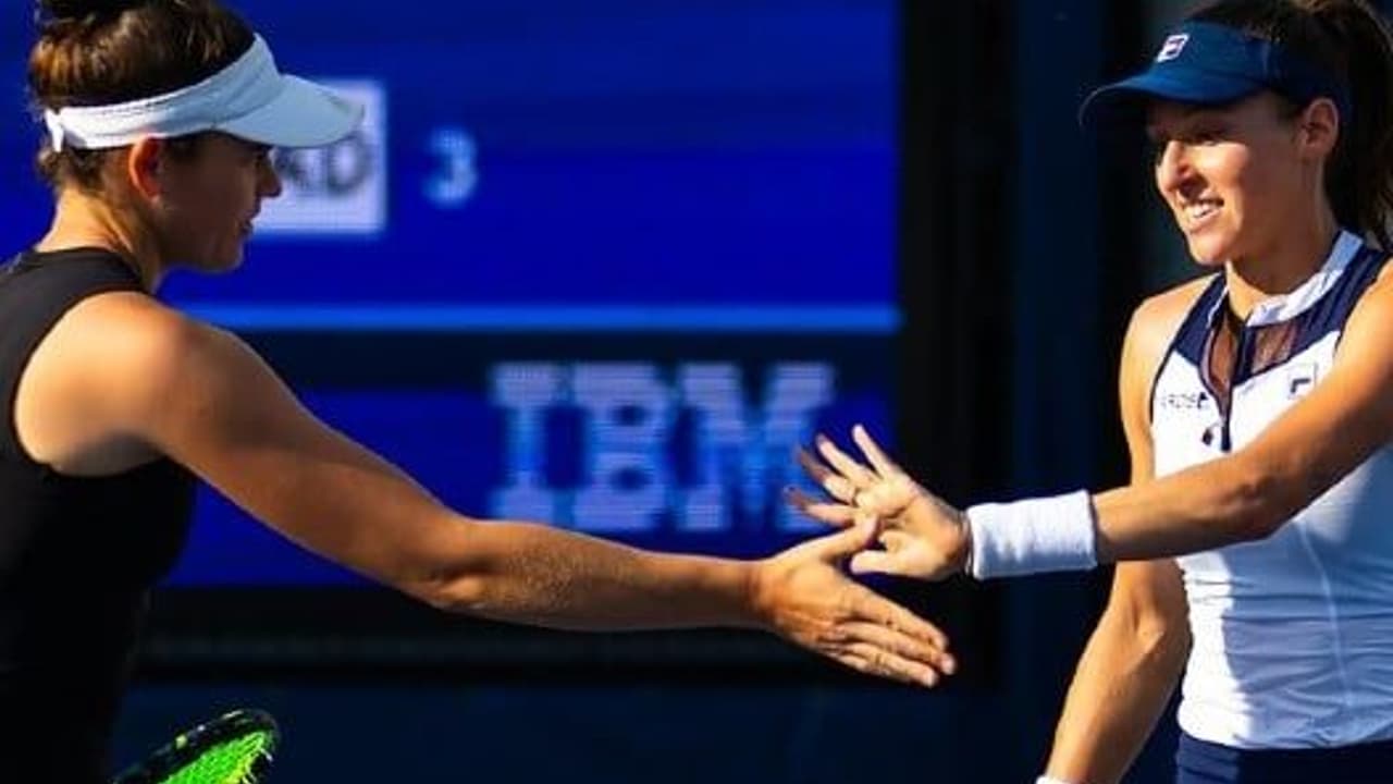 Luisa Stefani vence batalha contra favoritas e vai às oitavas no US Open
