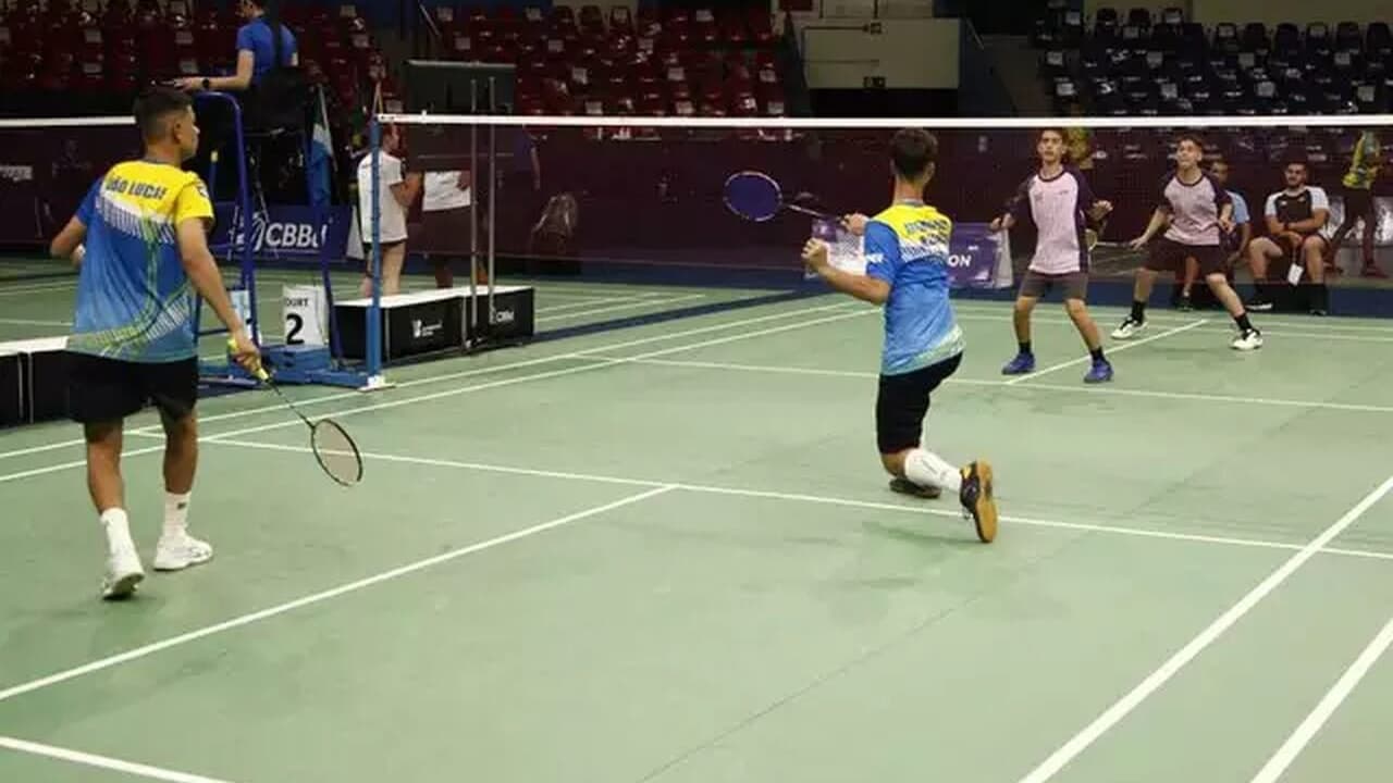 Conheça um pouco do Badminton e suas regras