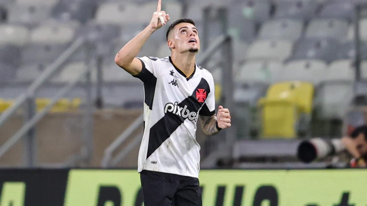 Gabriel Pec se consolida como protagonista no Vasco e alcança números ...