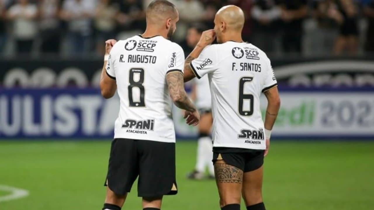 Renato Augusto chora em despedida de Fábio Santos no Corinthians ...
