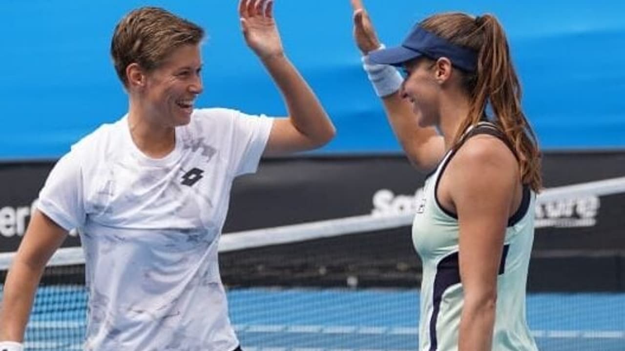 Luisa Stefani salva quatro match points, vence duelo de três horas e ...