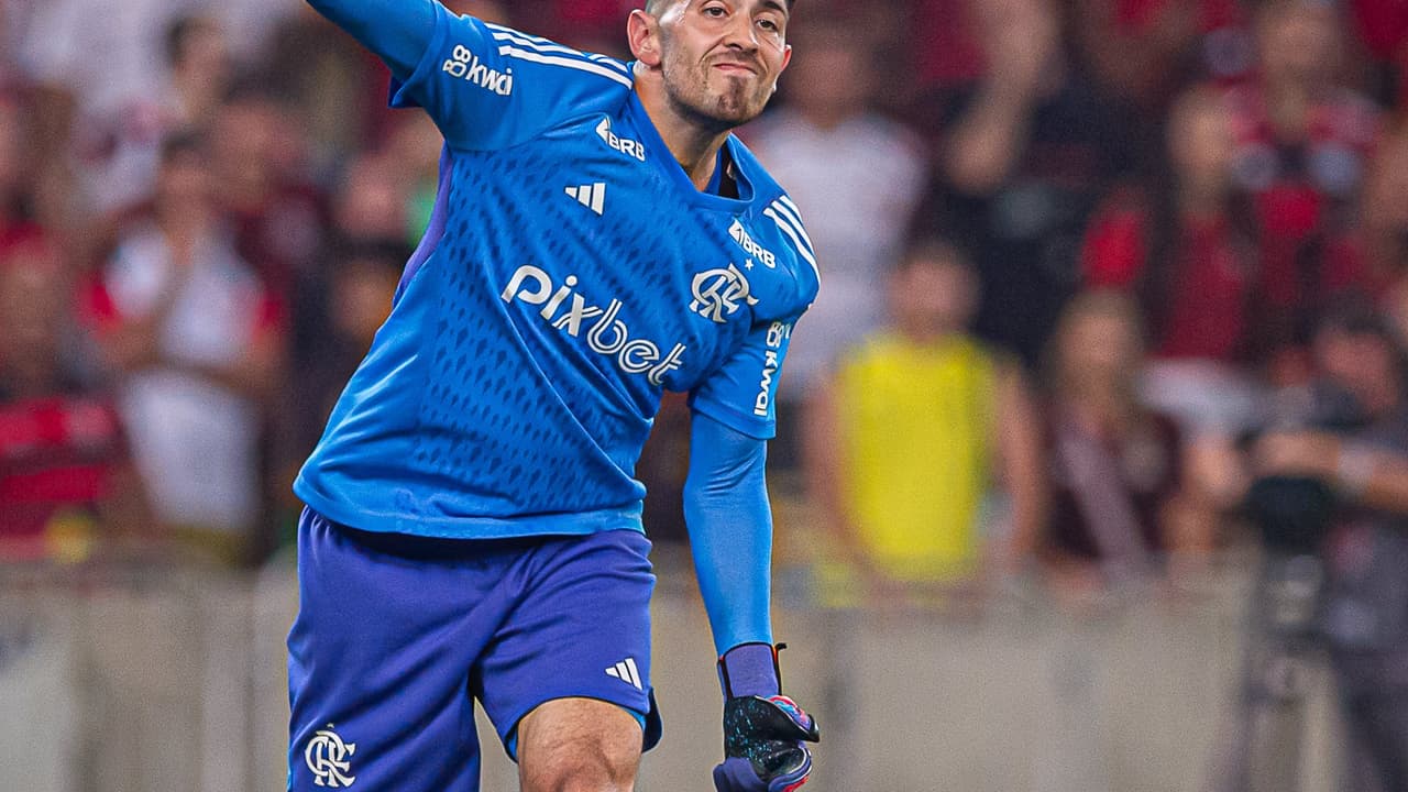 Rossi se torna goleiro com mais tempo sem levar gol na história do Flamengo