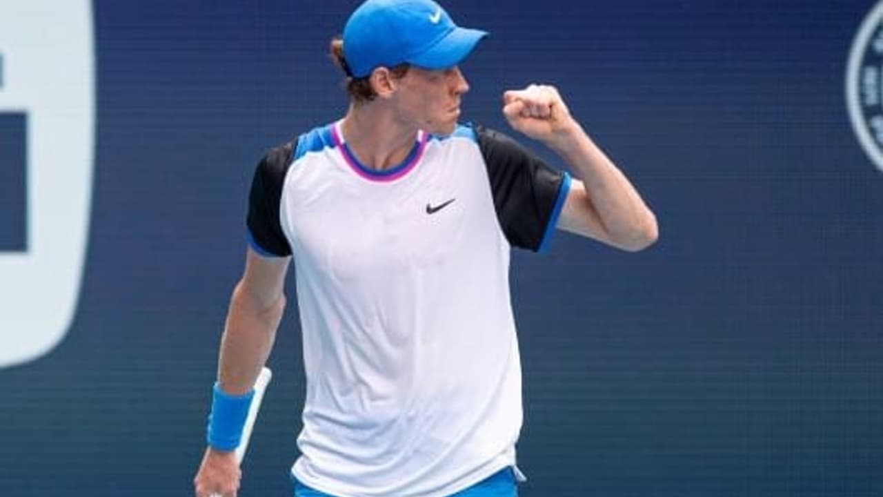 Conquista inédita de Jannik Sinner: é campeão em Miami e passa Alcaraz
