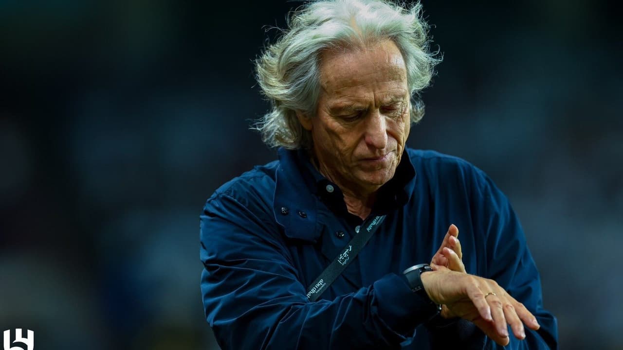 Jorge Jesus amplia sequência invicta contra Gallardo na Arábia