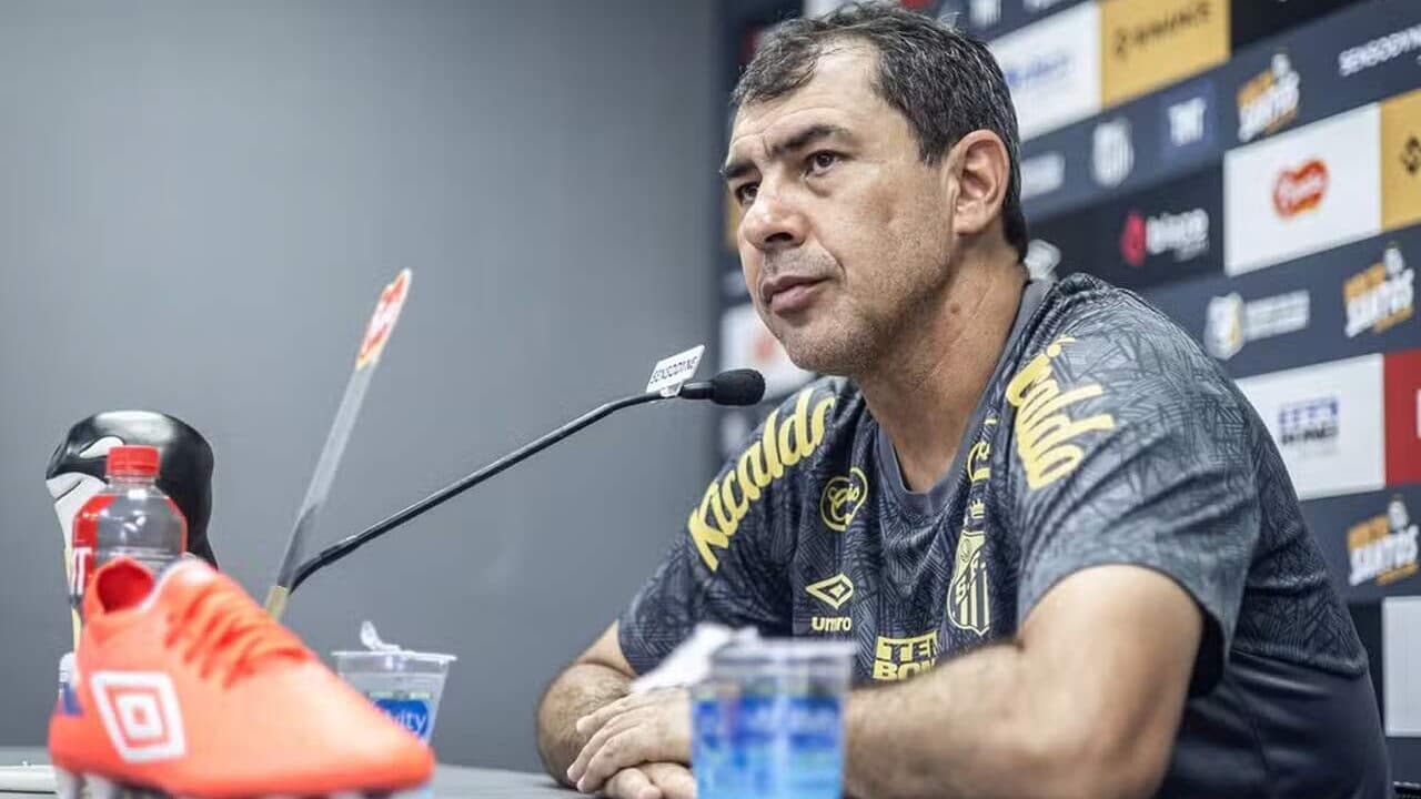 Carille se esquiva de interesse do Vasco e explica motivos para ...